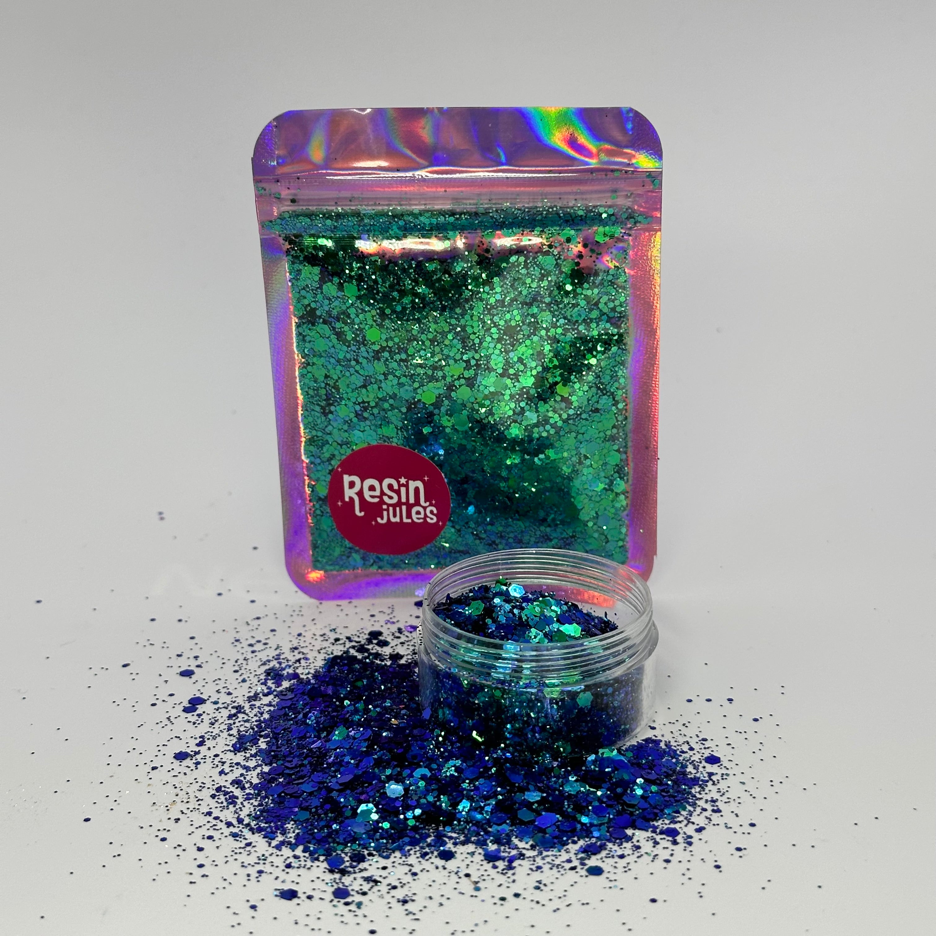 Glitters, sparkles and tints! – Resin Jules